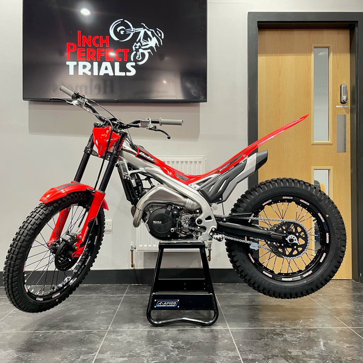 2026 BETA SINCRO 300 2T **IN STOCK** – Inch Perfect Trials